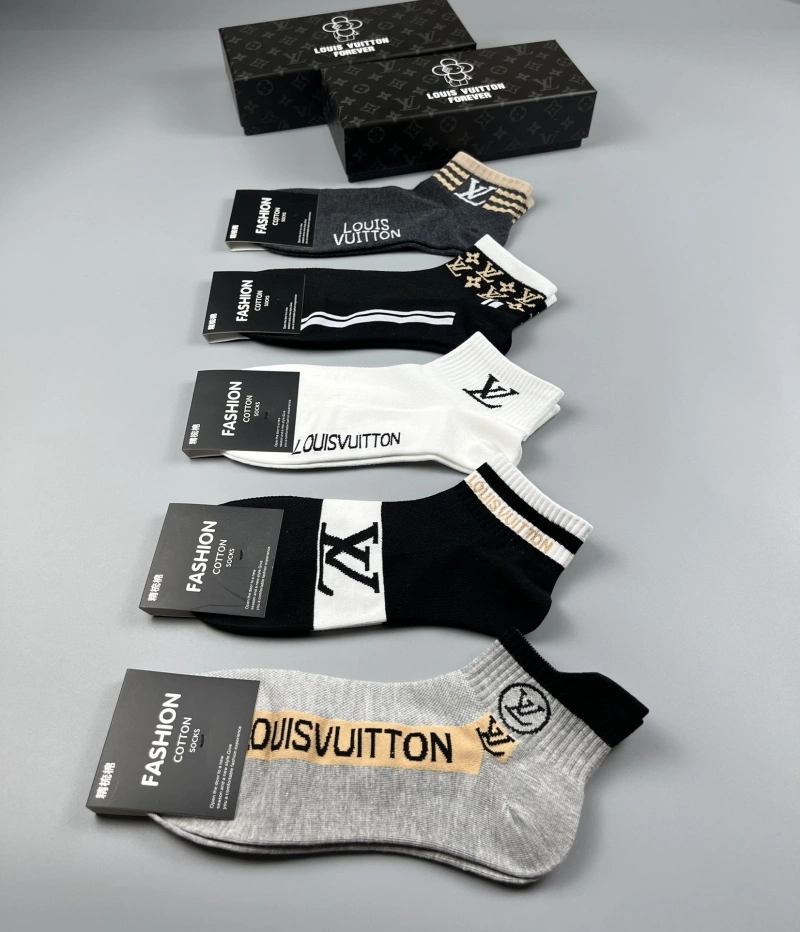 Inexpensive Louis Vuitton Socks