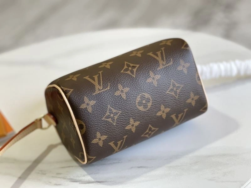 Top mirror Louis Vuitton Speedy Bags