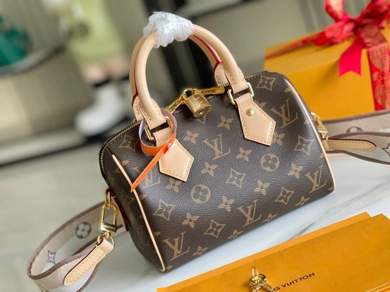 Brand-authenticated Louis Vuitton Speedy Bags