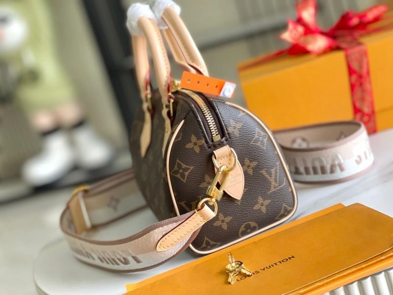 Brand-authenticated Louis Vuitton Speedy Bags