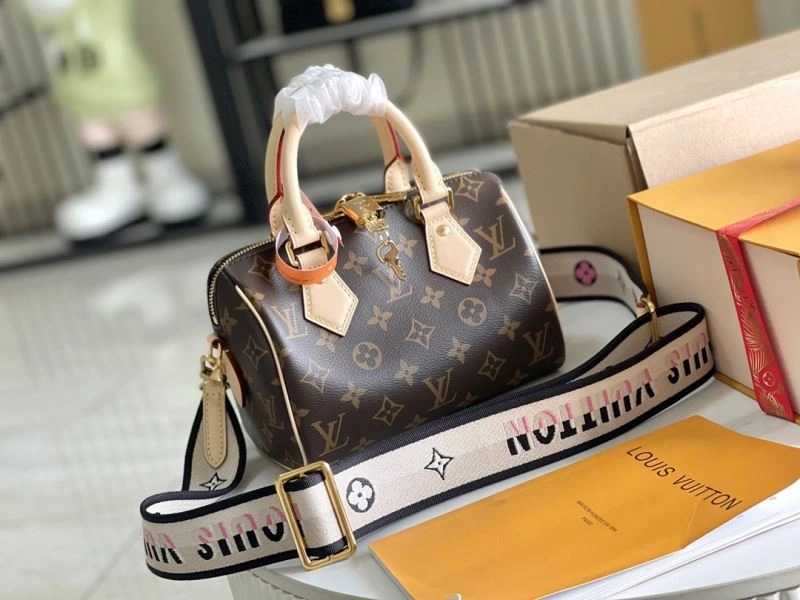 Exact replica Louis Vuitton Speedy Bags