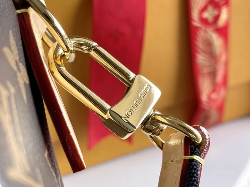 Exact replica Louis Vuitton Speedy Bags