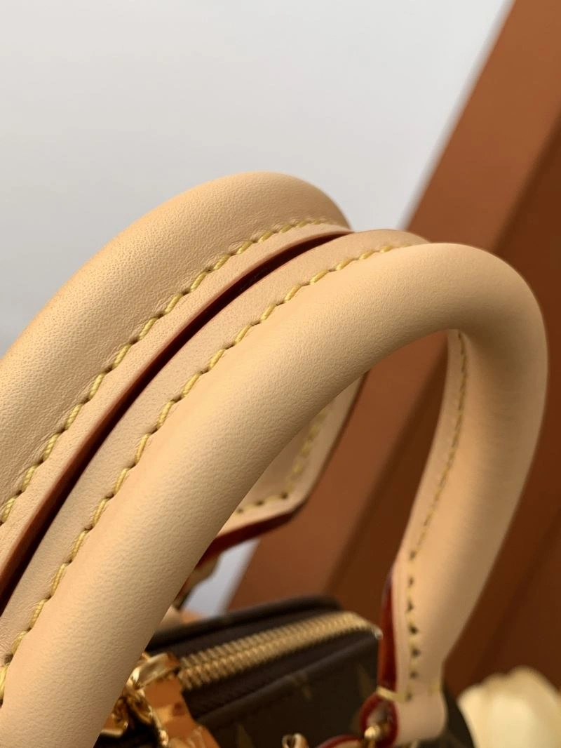 Indistinguishable Louis Vuitton Speedy Bags