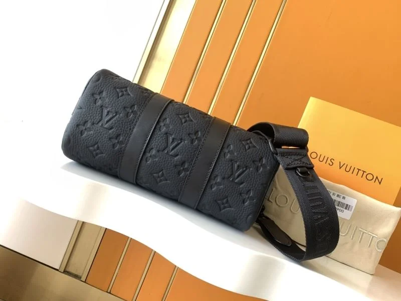 Exact replica Louis Vuitton Speedy Bags