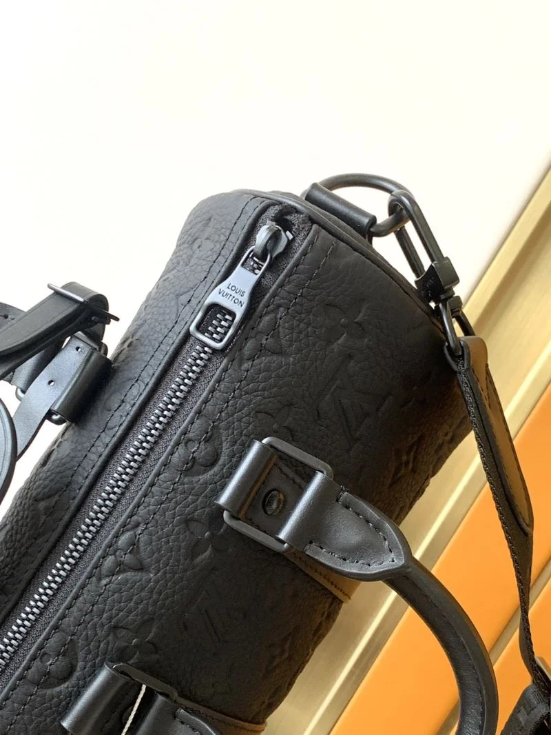 Exact replica Louis Vuitton Speedy Bags