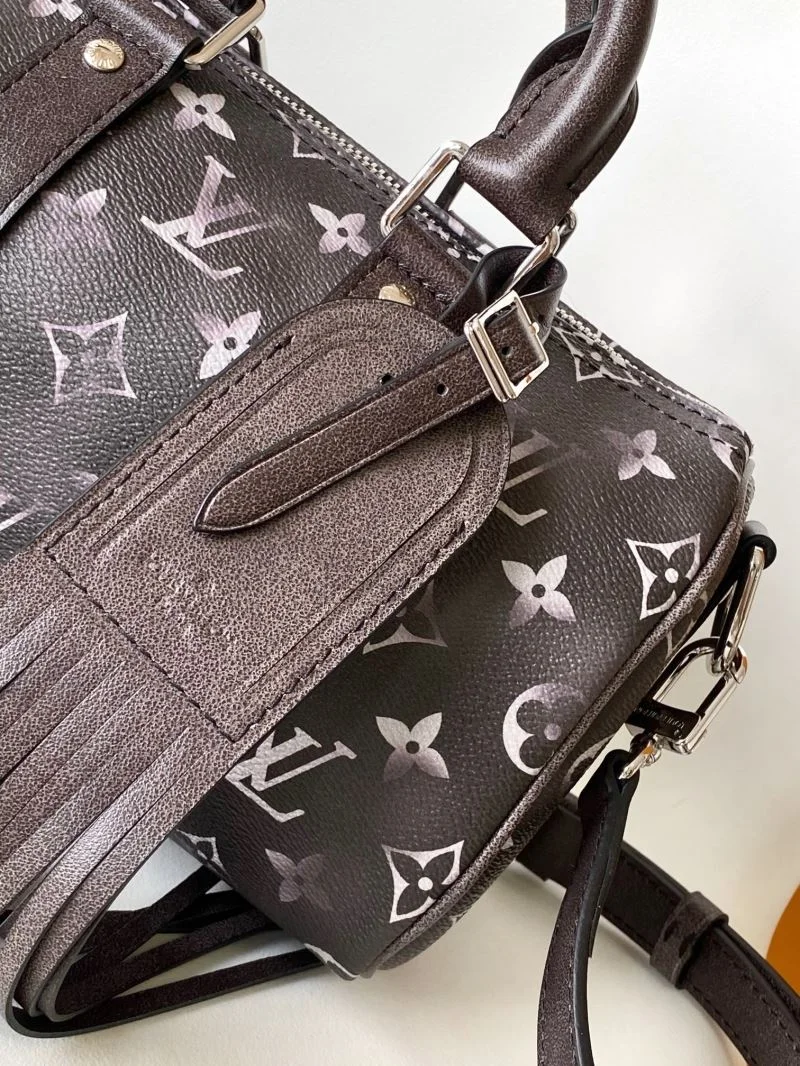 Exact replica Louis Vuitton Speedy Bags