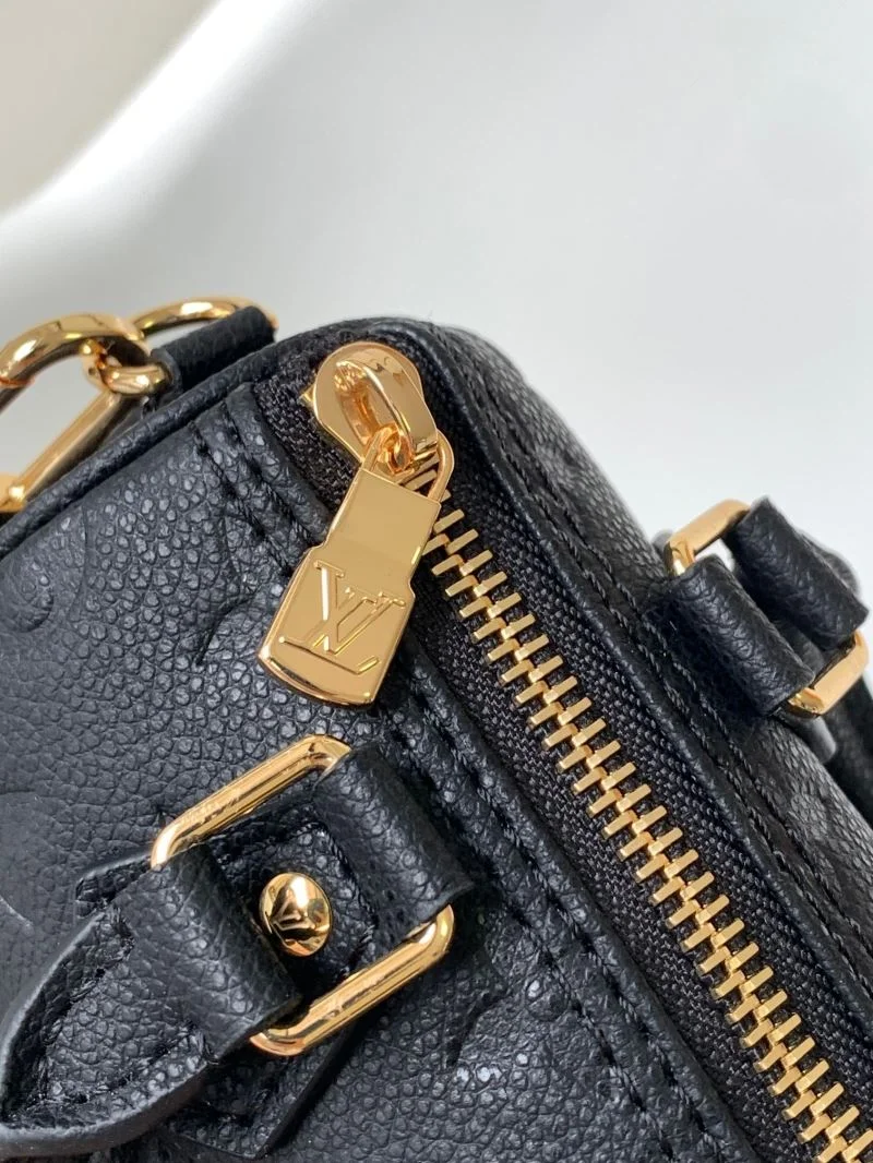 Exact replica Louis Vuitton Speedy Bags