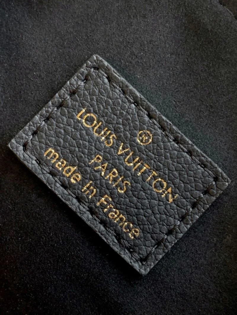 Exact replica Louis Vuitton Speedy Bags