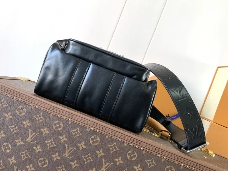 Brand-authenticated Louis Vuitton Speedy Bags