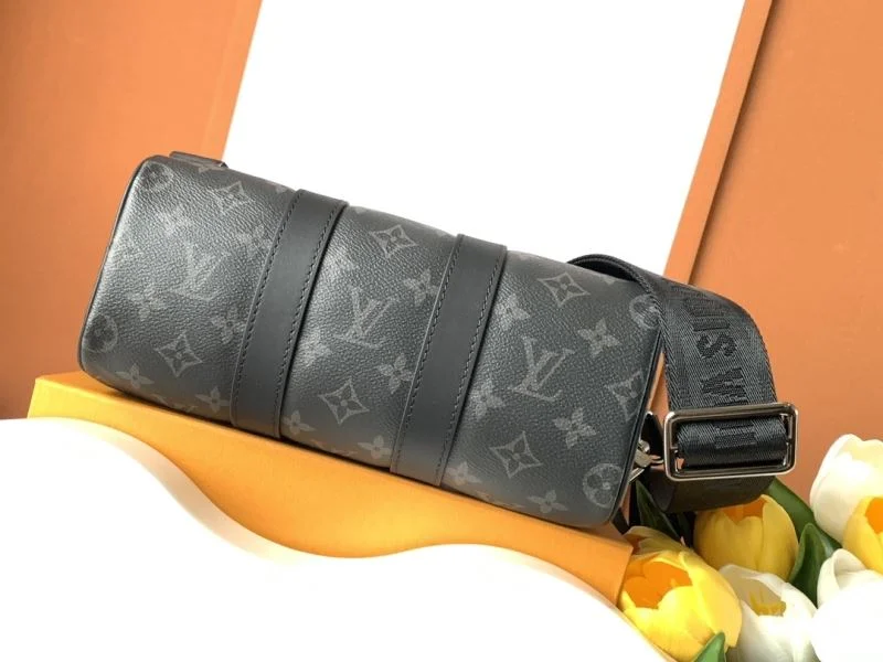 Brand-authenticated Louis Vuitton Speedy Bags