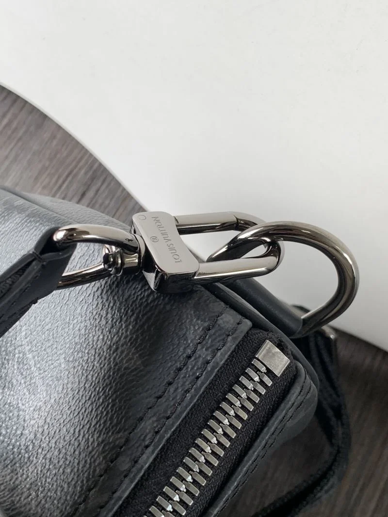 Brand-authenticated Louis Vuitton Speedy Bags