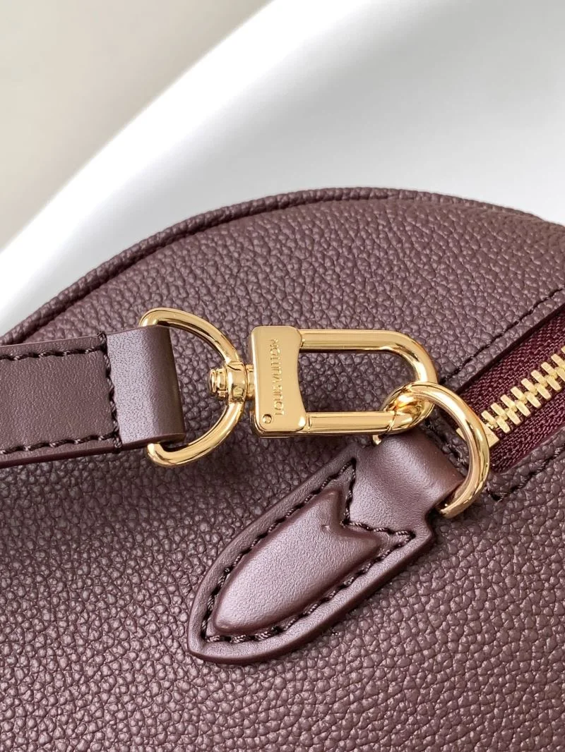 Indistinguishable Louis Vuitton Speedy Bags
