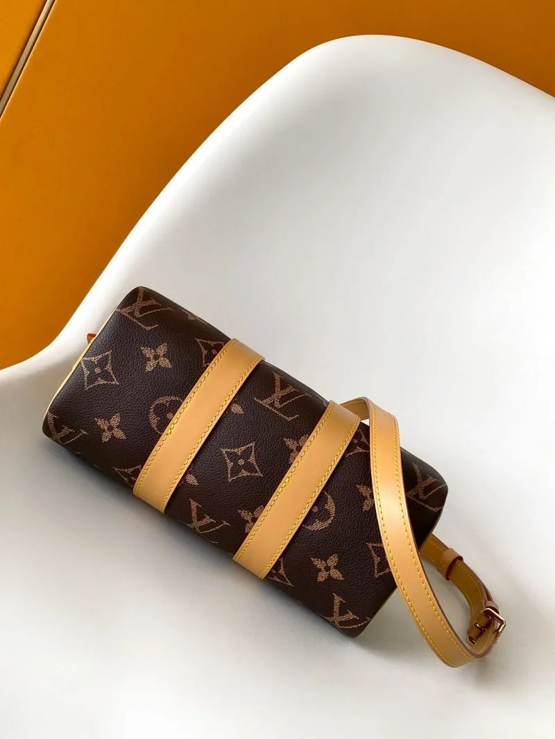 Exact replica Louis Vuitton Speedy Bags
