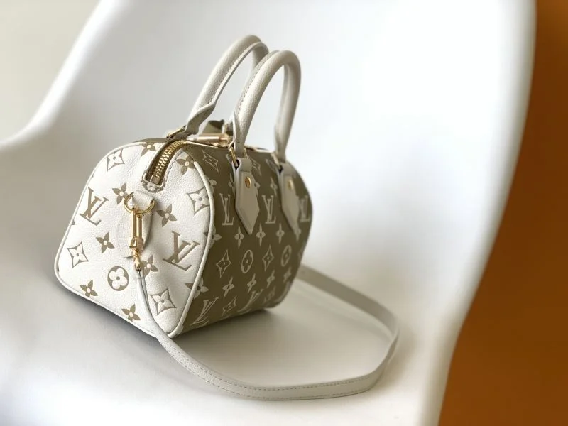 Exact replica Louis Vuitton Speedy Bags