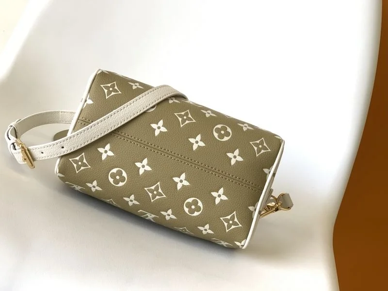 Exact replica Louis Vuitton Speedy Bags