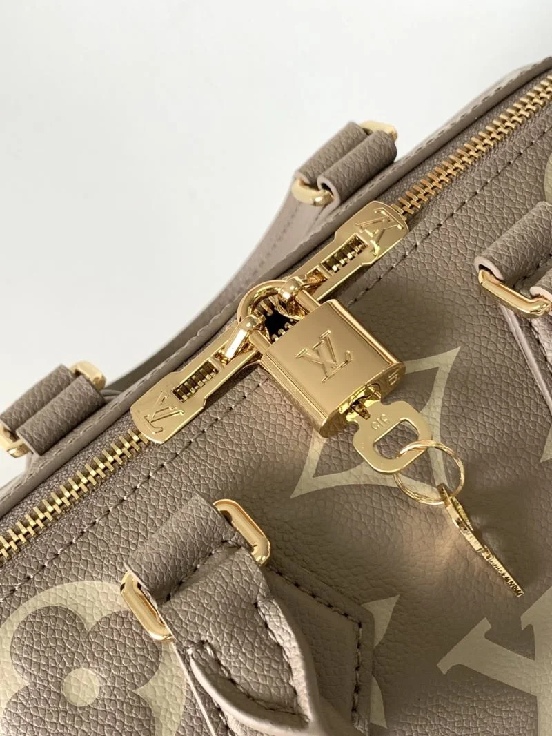Indistinguishable Louis Vuitton Speedy Bags