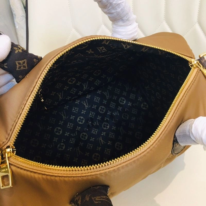 Indistinguishable Louis Vuitton Speedy Bags