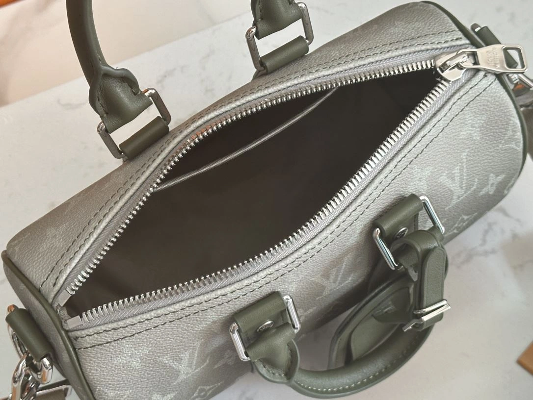 Low-cost Louis Vuitton Speedy Bags