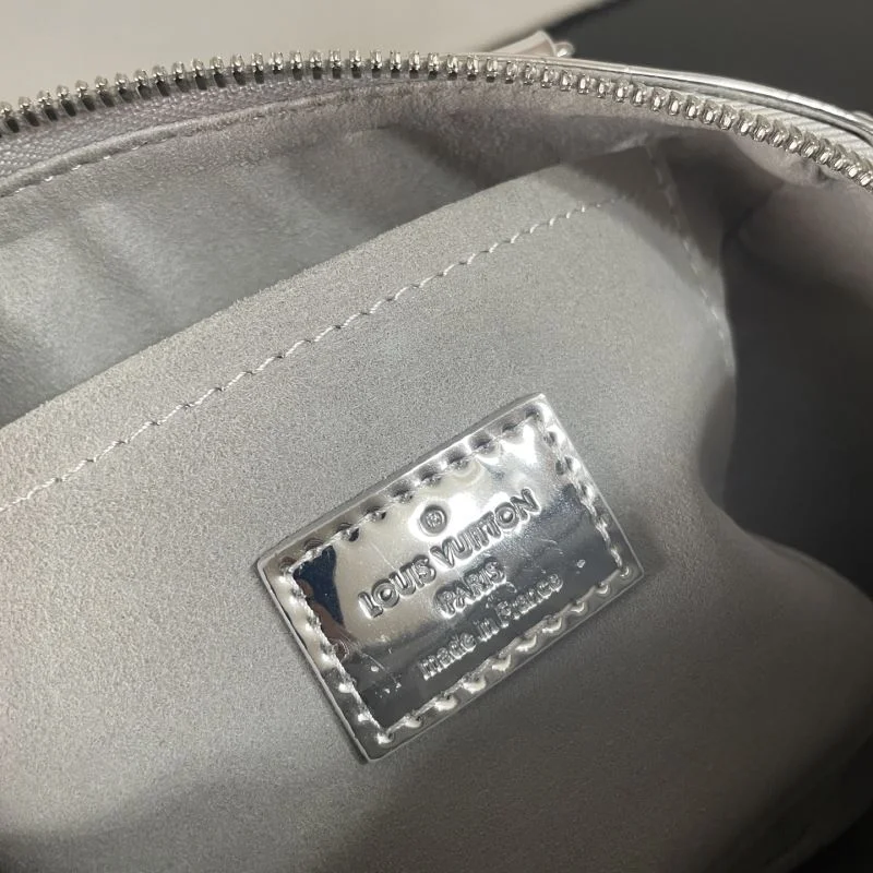 Brand-authenticated Louis Vuitton Speedy Bags