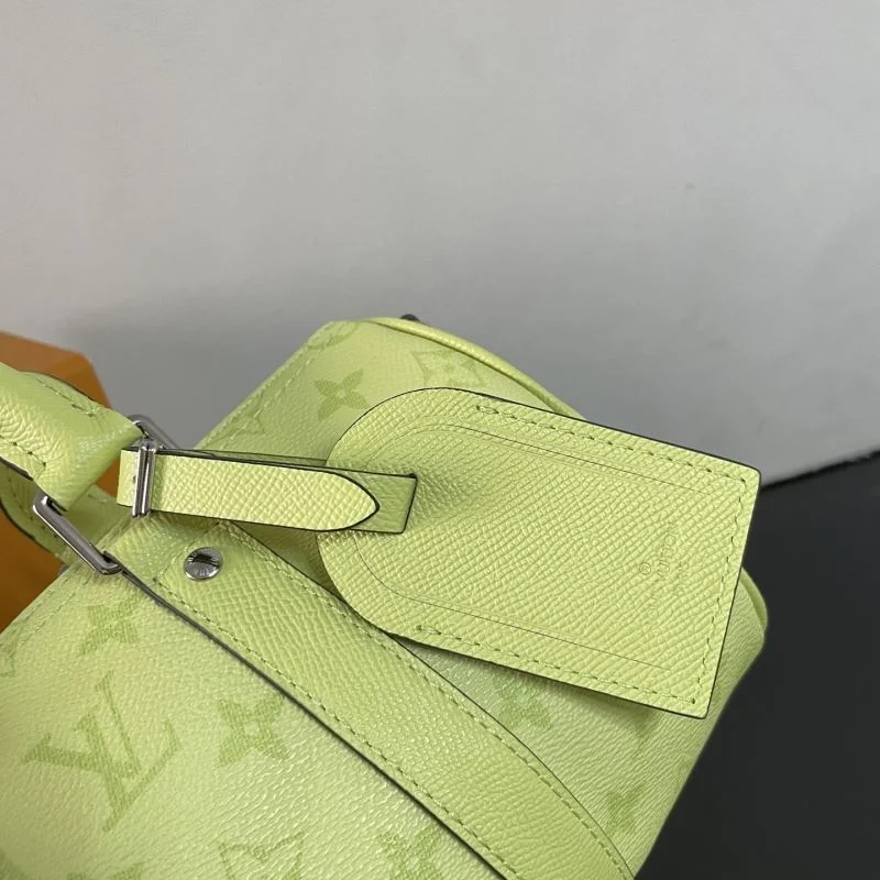 Exact replica Louis Vuitton Speedy Bags
