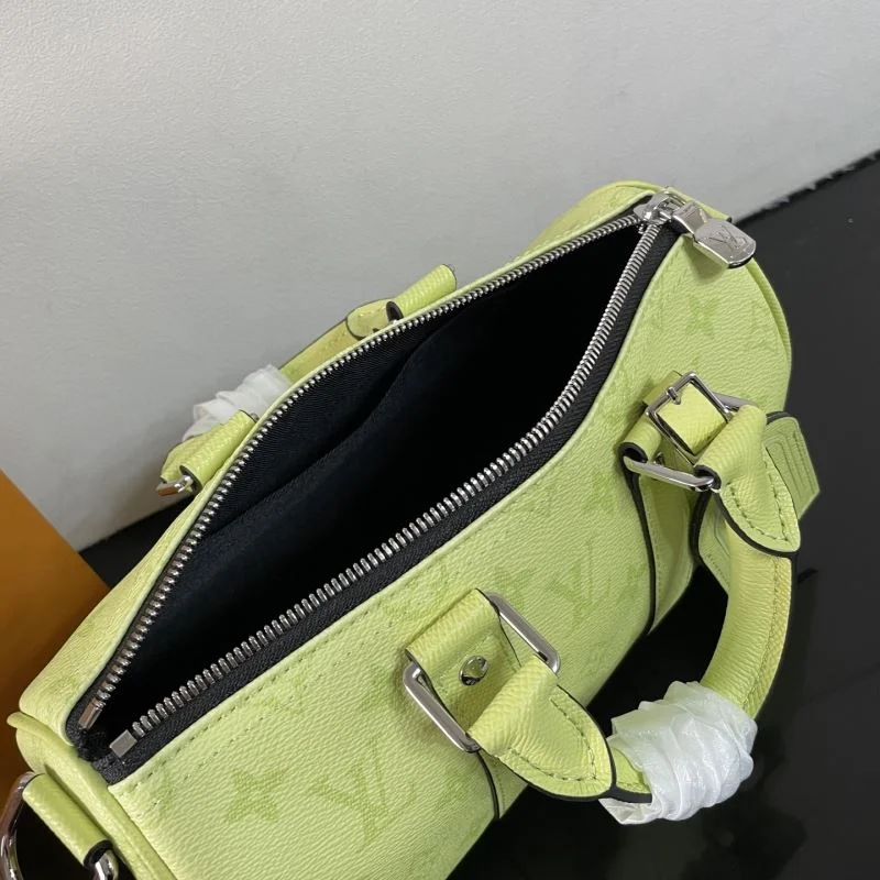 Exact replica Louis Vuitton Speedy Bags