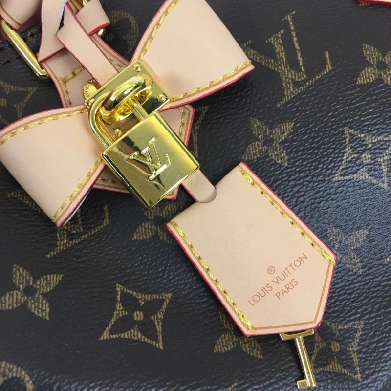 Exact replica Louis Vuitton Speedy Bags