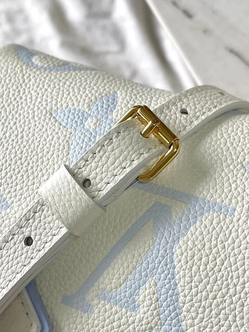 Brand-authenticated Louis Vuitton Speedy Bags