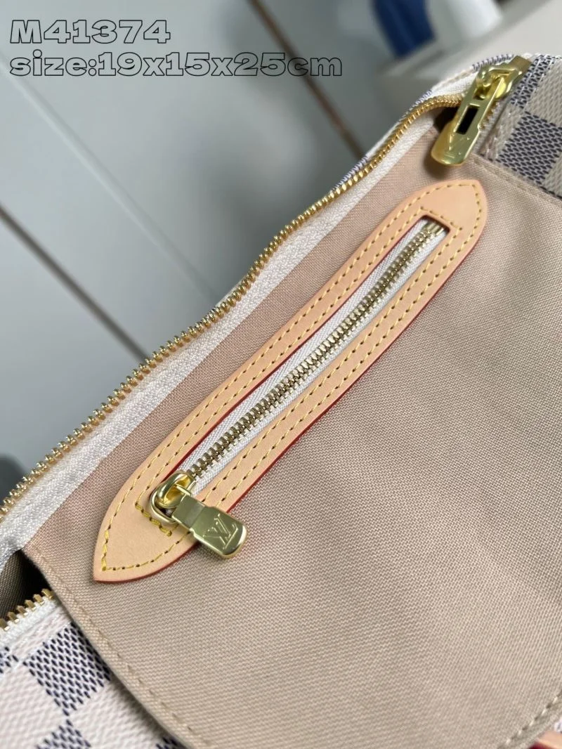 Brand-authenticated Louis Vuitton Speedy Bags
