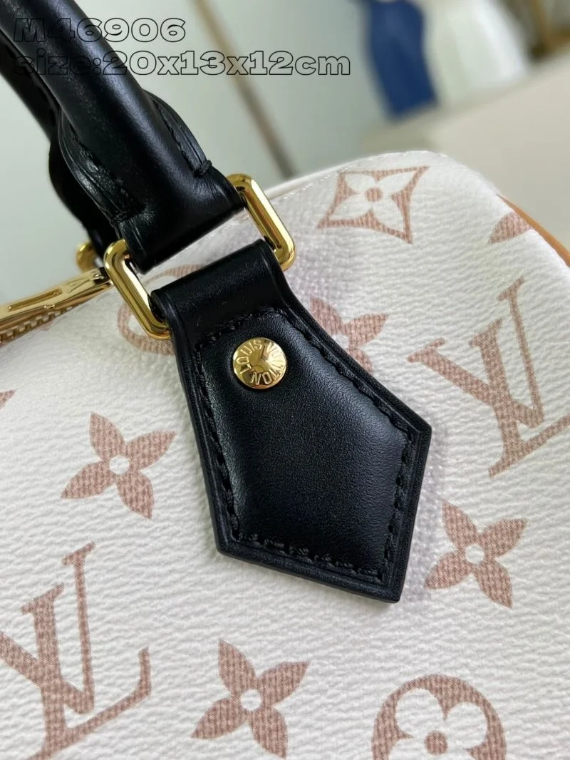 Indistinguishable Louis Vuitton Speedy Bags