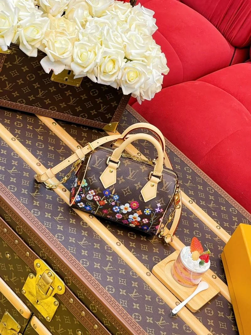 Top mirror Louis Vuitton Speedy Bags