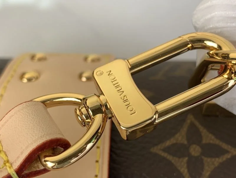 Exact replica Louis Vuitton Speedy Bags