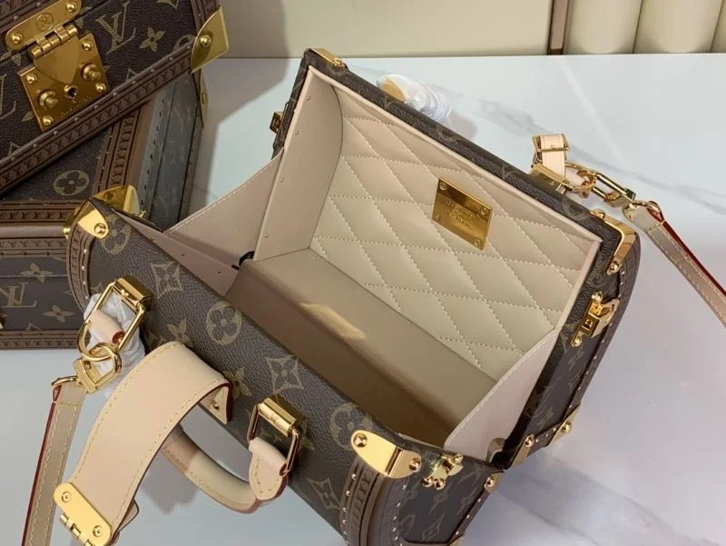 Exact replica Louis Vuitton Speedy Bags
