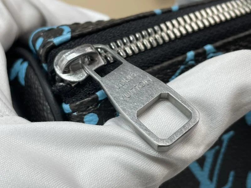Indistinguishable Louis Vuitton Speedy Bags