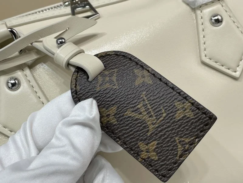 Cut-rate Louis Vuitton Speedy Bags