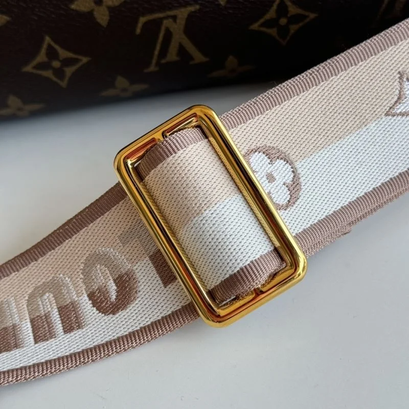 Exact replica Louis Vuitton Speedy Bags