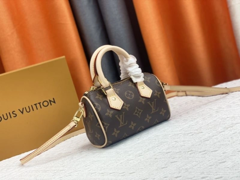 Exact replica Louis Vuitton Speedy Bags