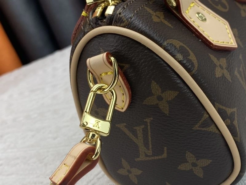 Exact replica Louis Vuitton Speedy Bags