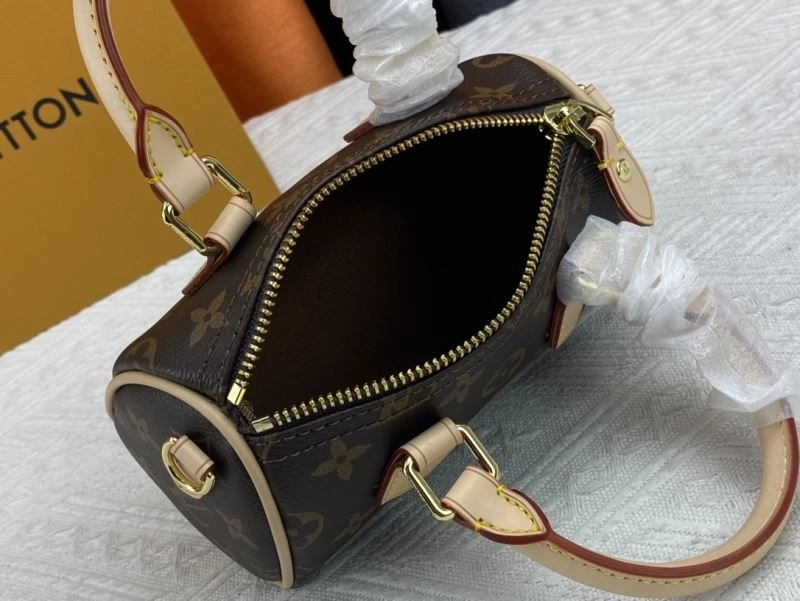 Exact replica Louis Vuitton Speedy Bags