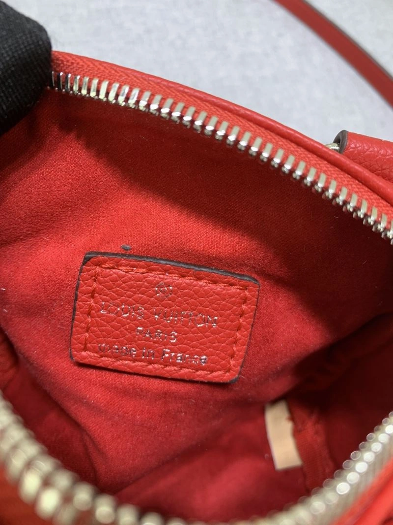 Indistinguishable Louis Vuitton Speedy Bags