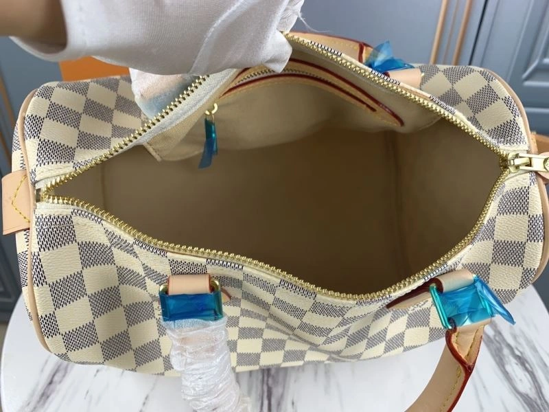 Exact replica Louis Vuitton Speedy Bags