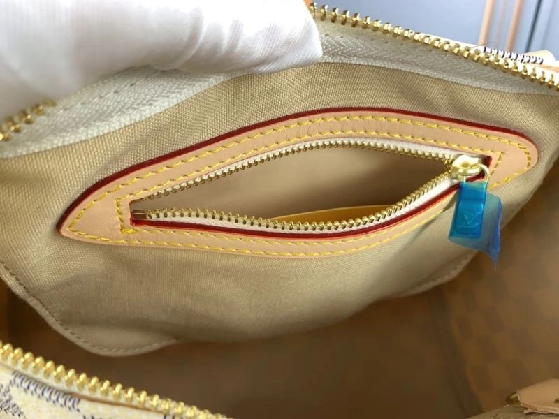 Exact replica Louis Vuitton Speedy Bags