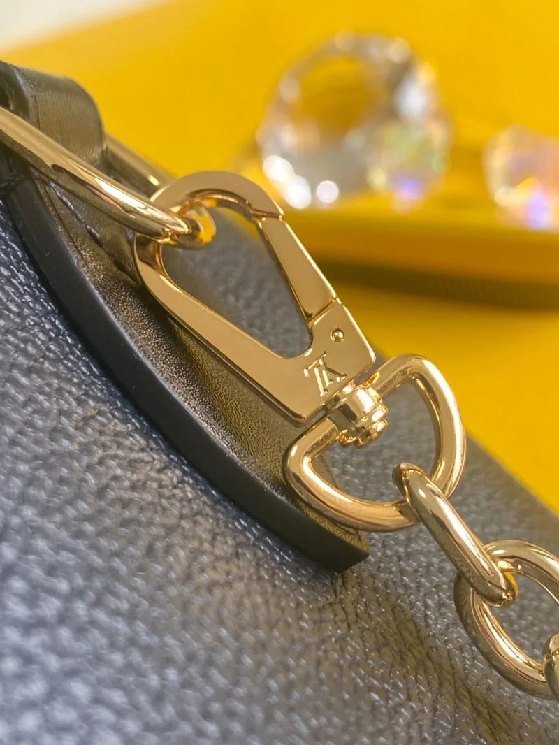 Low-cost Louis Vuitton Speedy Bags