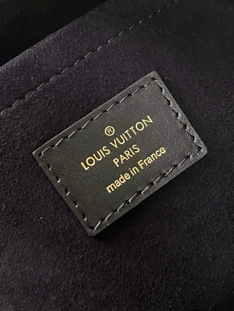Low-cost Louis Vuitton Speedy Bags