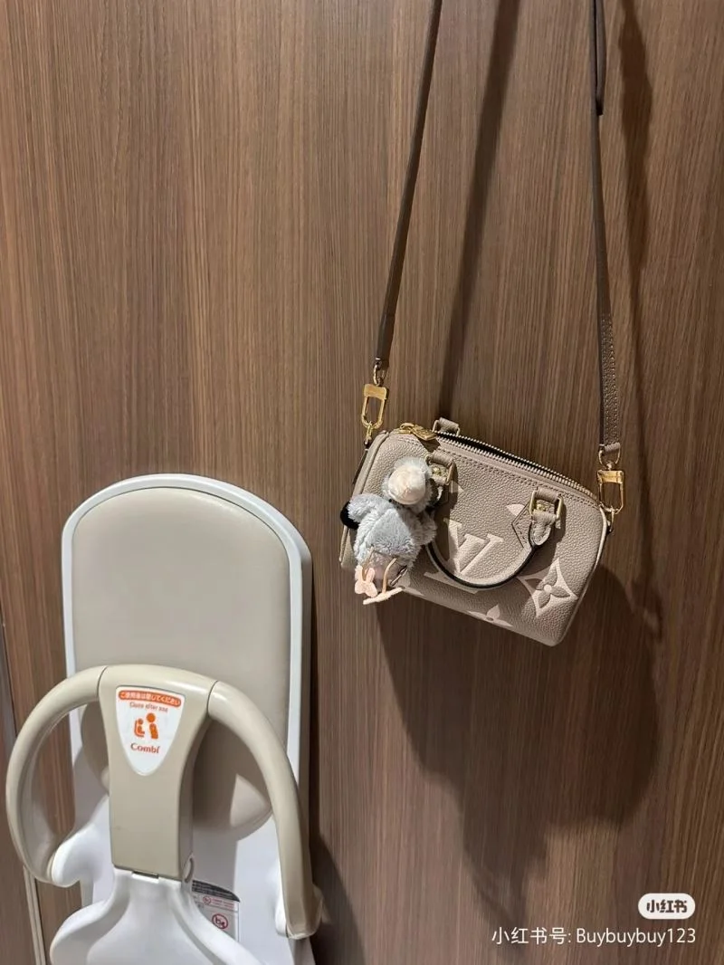 Factory-made Louis Vuitton Speedy Bags
