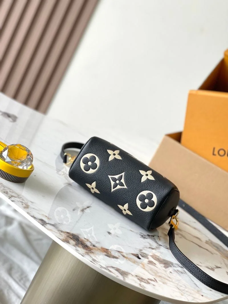 Accurate model Louis Vuitton Speedy Bags