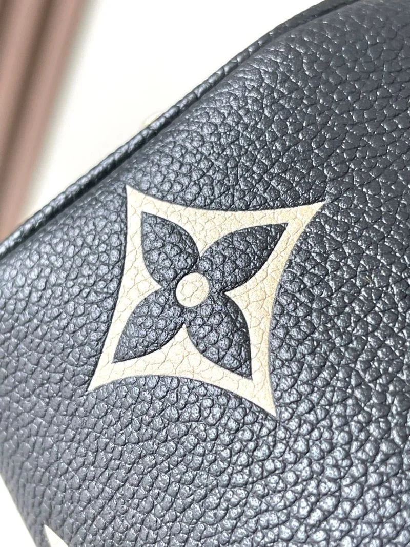 Accurate model Louis Vuitton Speedy Bags