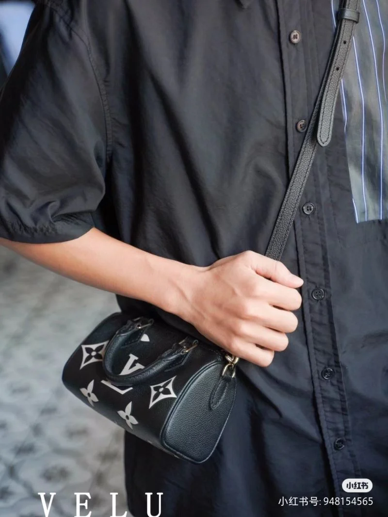 Accurate model Louis Vuitton Speedy Bags