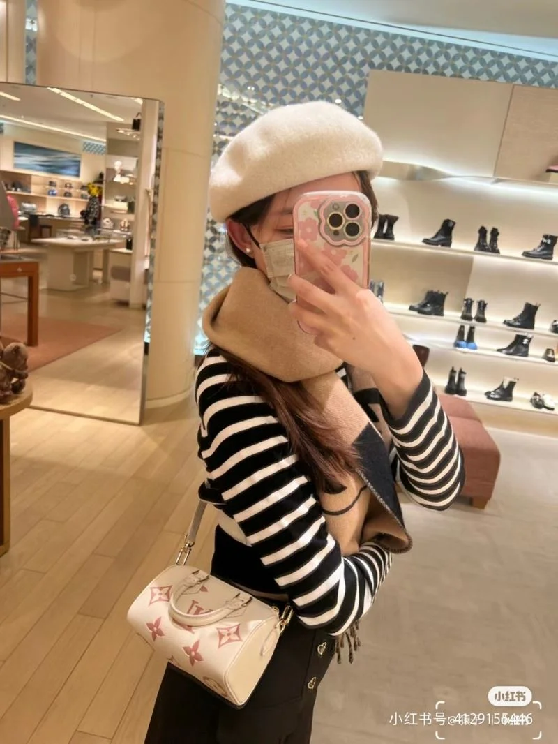 Original Louis Vuitton Speedy Bags