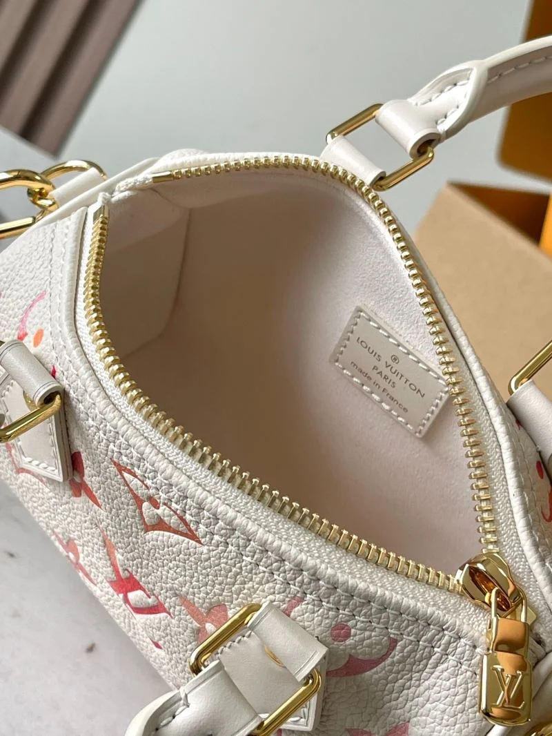 Indistinguishable Louis Vuitton Speedy Bags