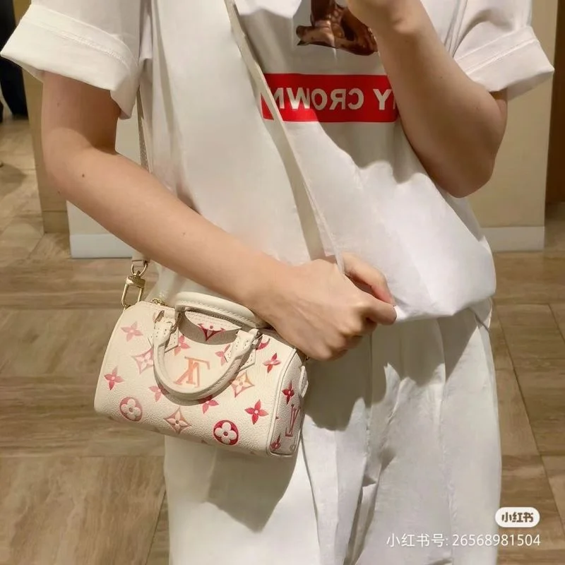 Indistinguishable Louis Vuitton Speedy Bags